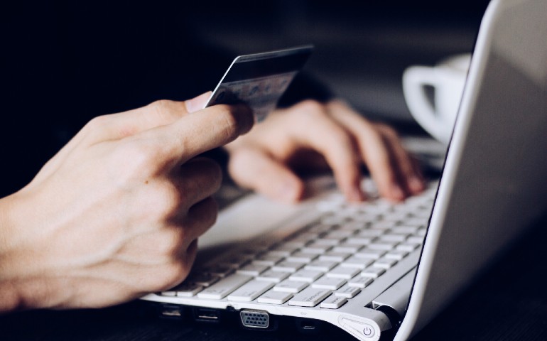 Cuánto cuesta estudiar una licenciatura en línea | Blog UVM