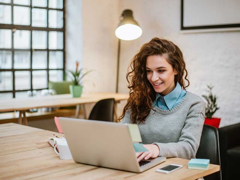 Blackboard: qué es y cómo te ayuda si quieres estudiar en línea