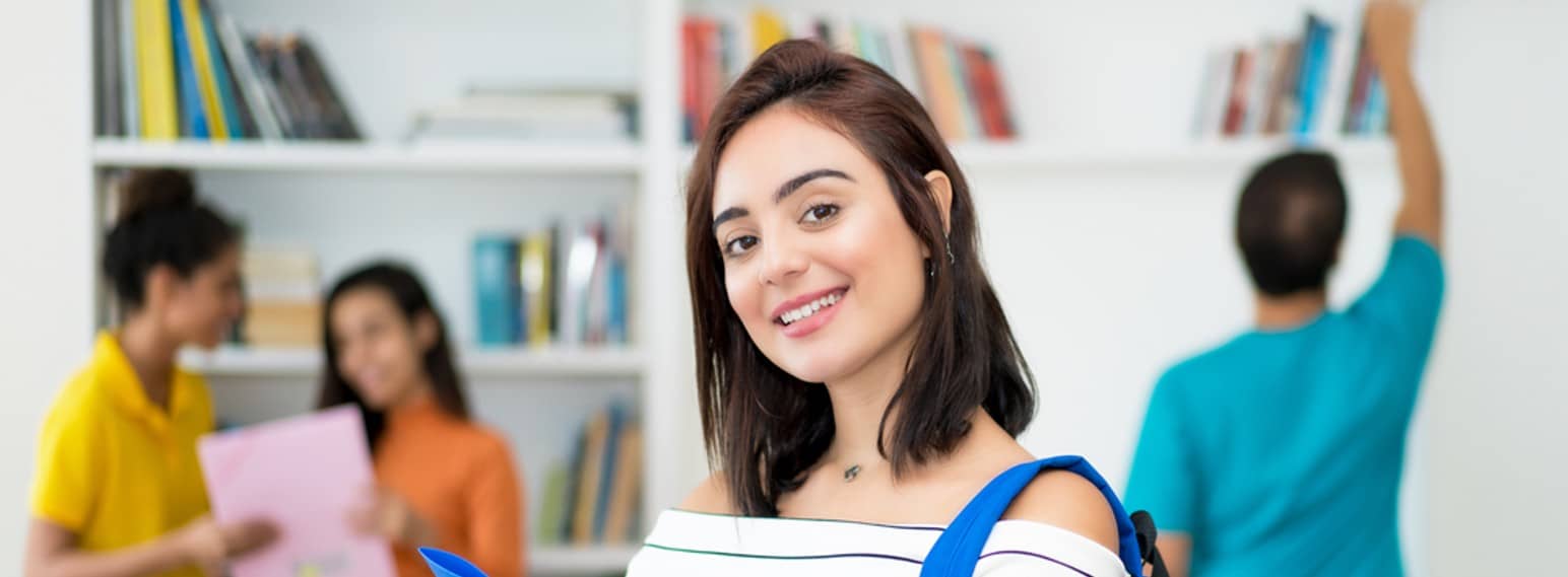 ¿Cómo estudiar con una beca? | Blog UVM